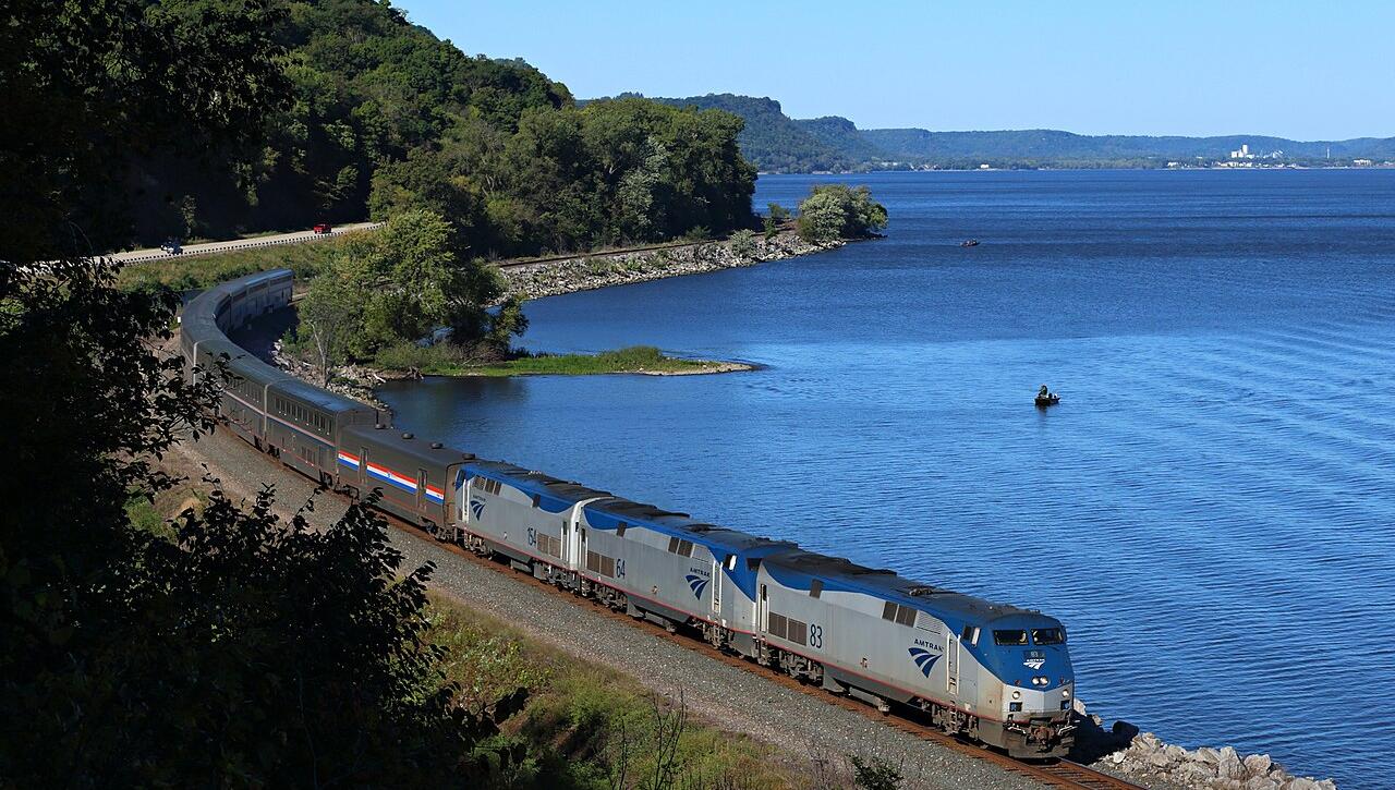 8 Unforgettable Train Trips You Can Take in America